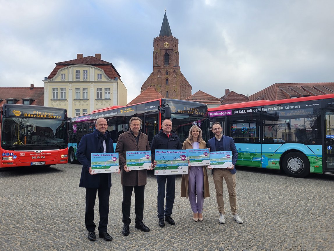 PlusBus – Familie wächst weiter: Linie 440 fährt als PlusBus Oderland ...